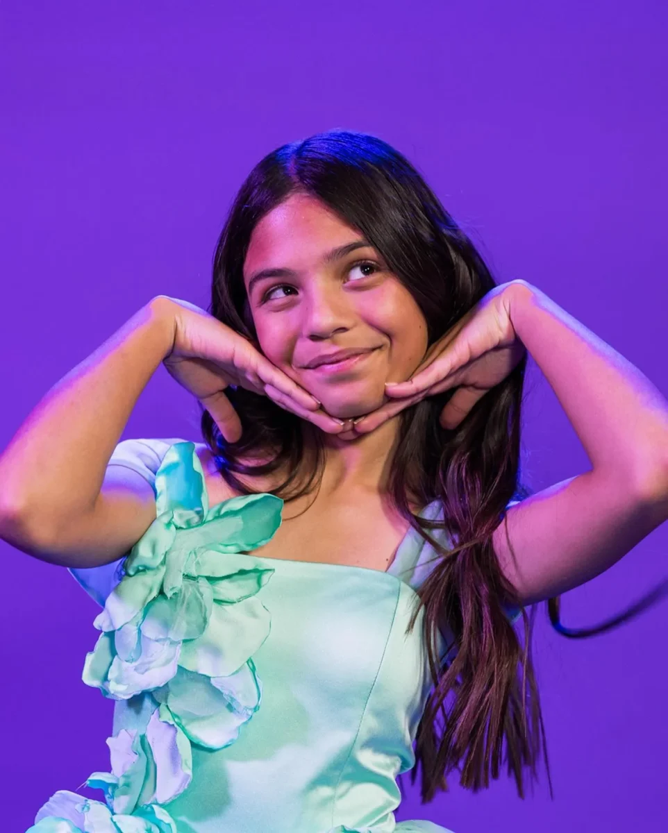 Victoria Nicole em 2.º lugar na Eurovisão Júnior